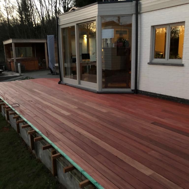 Padoek Padoek terras met balustrade - Weelde (BE) | Paulussen ...